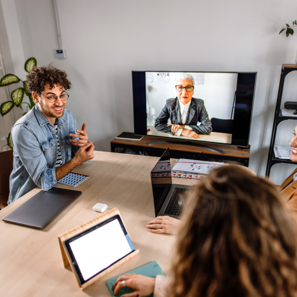 Office Space Remote Work Model vs Hybrid Work - Armstrong Moving and ...