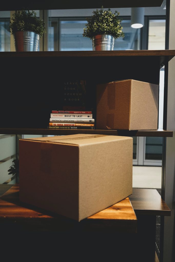 The Ultimate Guide on Packing Books for Moving Between Homes